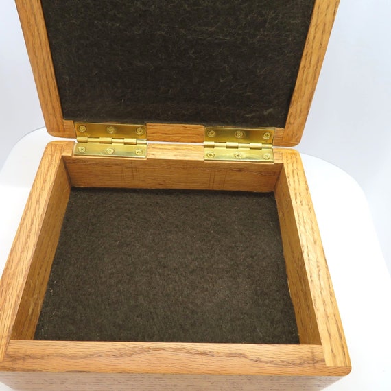 Vintage Handcrafted Wooden Lidded Box Felt Lined 9 in… - Gem
