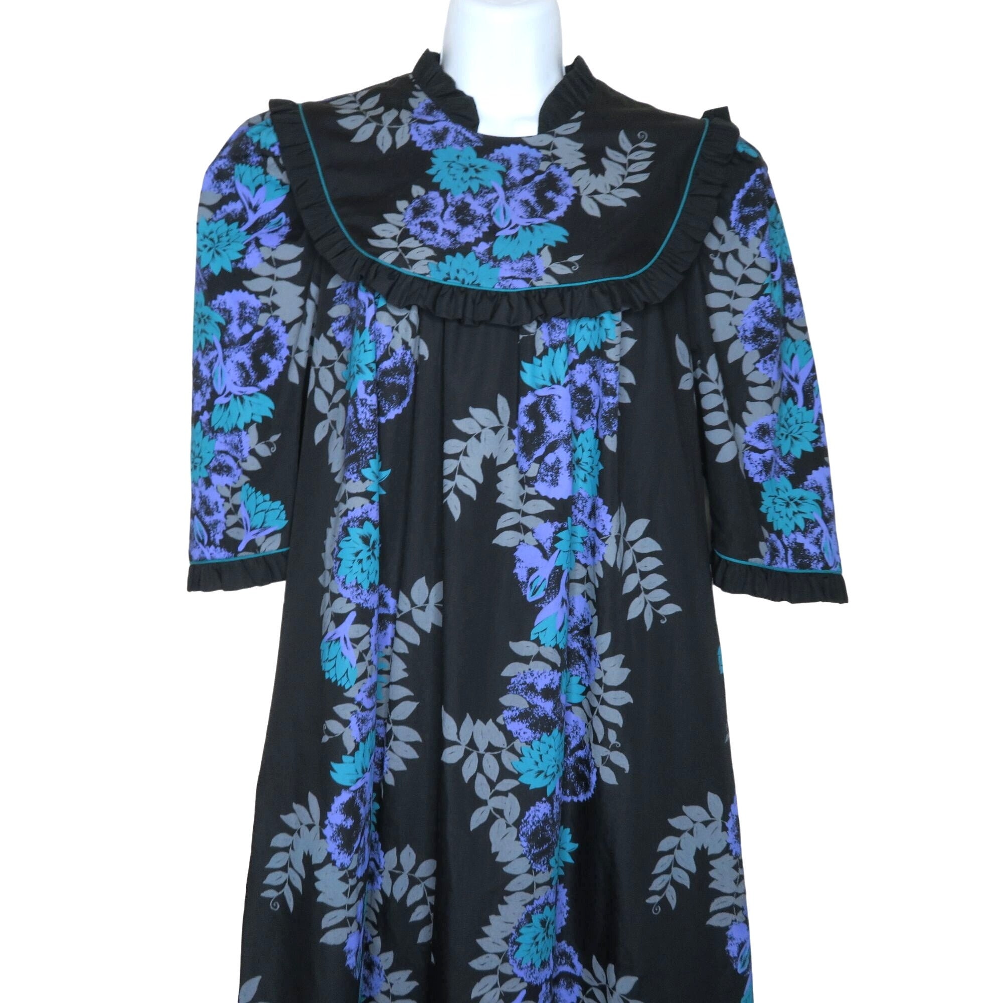 Vintage 70s TORI RICHARD Golden Monarch Collection Muumuu Vintage 70s TORI RICHARD Golden Monarch Collection Muumuu