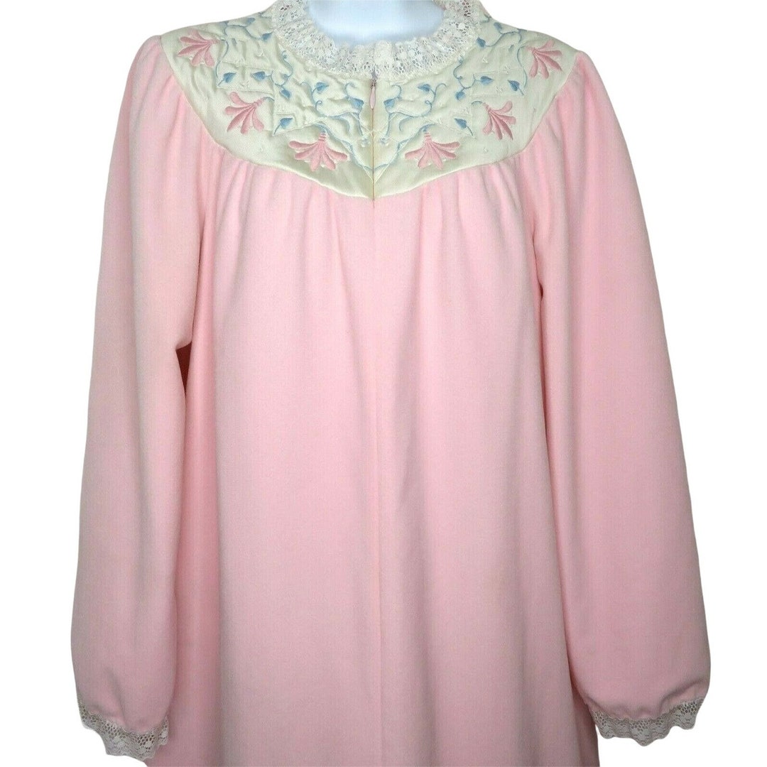 Vintage 60s Pink Housecoat Robe: Embroidered Loungewear, USA Made - Etsy