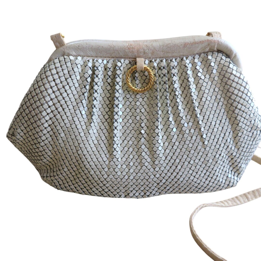 Vintage Whiting & Davis Cream Metal Mesh Handbag Gold Ring Accent ...