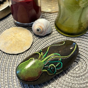 Hand Painted Octopus Rock: Green Animal Stone Decor - Etsy