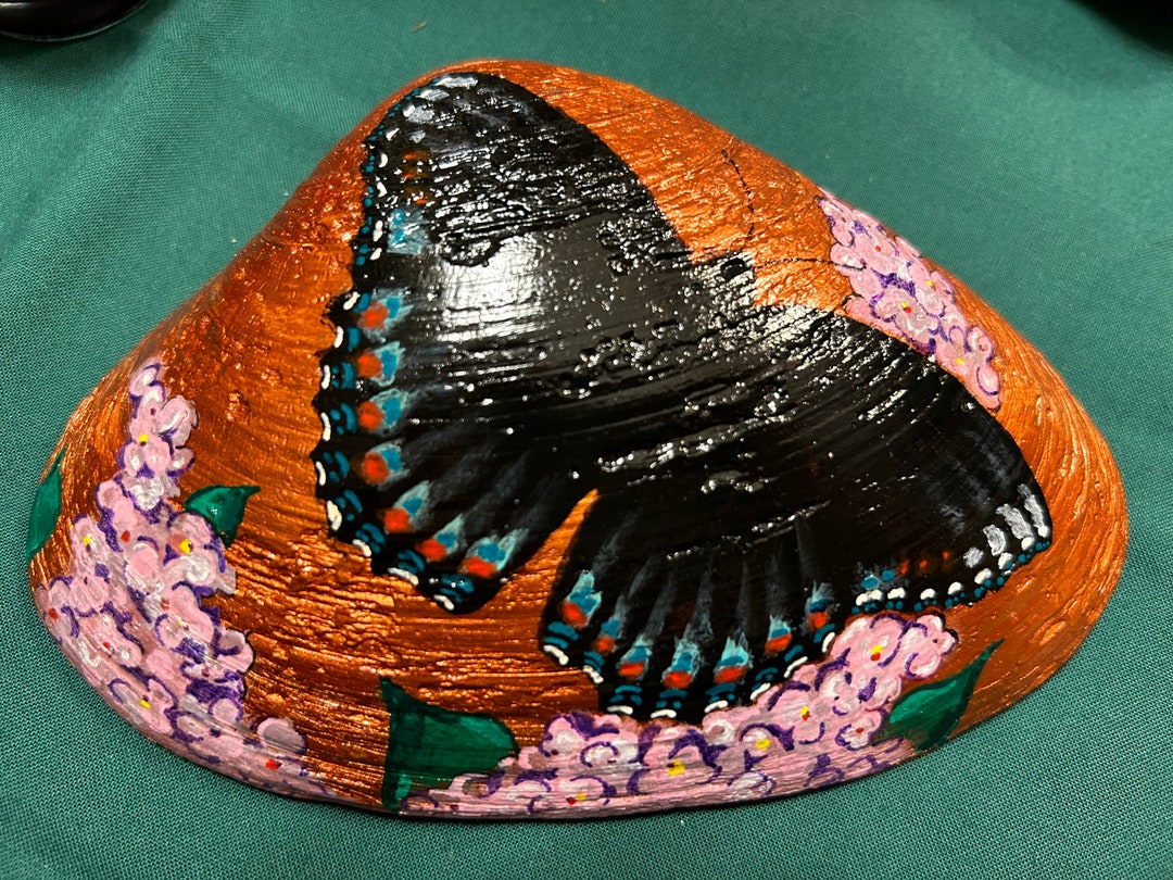 Hand-painted Butterfly Clam Shell: Maine Beach Decor - Etsy