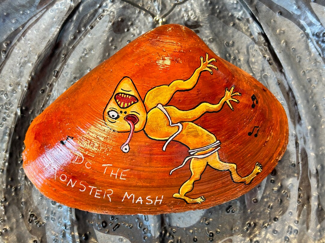 Hand-painted Zombie Clamshell: “do the Monster Mash” Artwork - Etsy