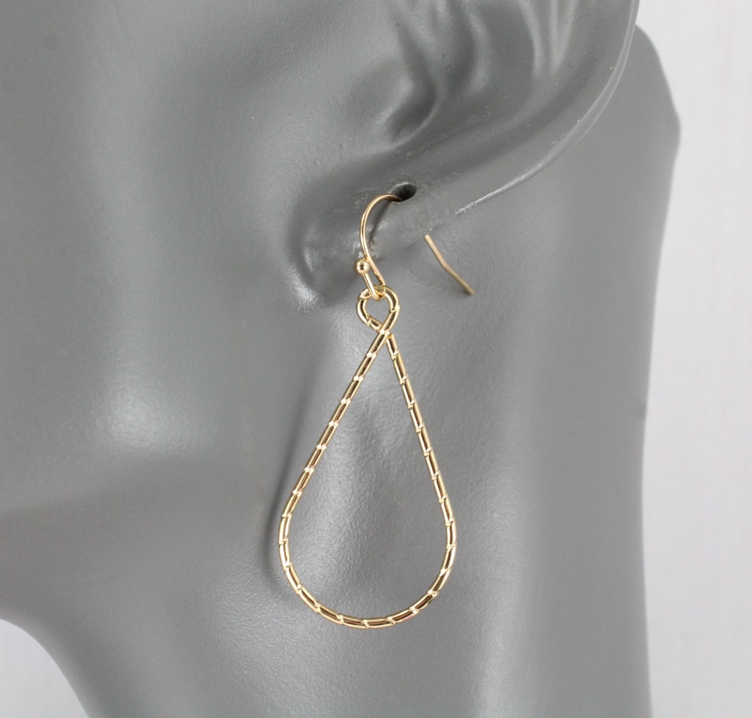 Gold Teardrop Outline Filigree Cut Out Medallion Dangle Drop Scroll ...