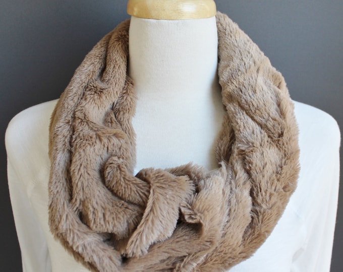 Light Brown Scarf Faux Fur Soft Infinity Scarf Cowl Neck Fluffy Soft ...