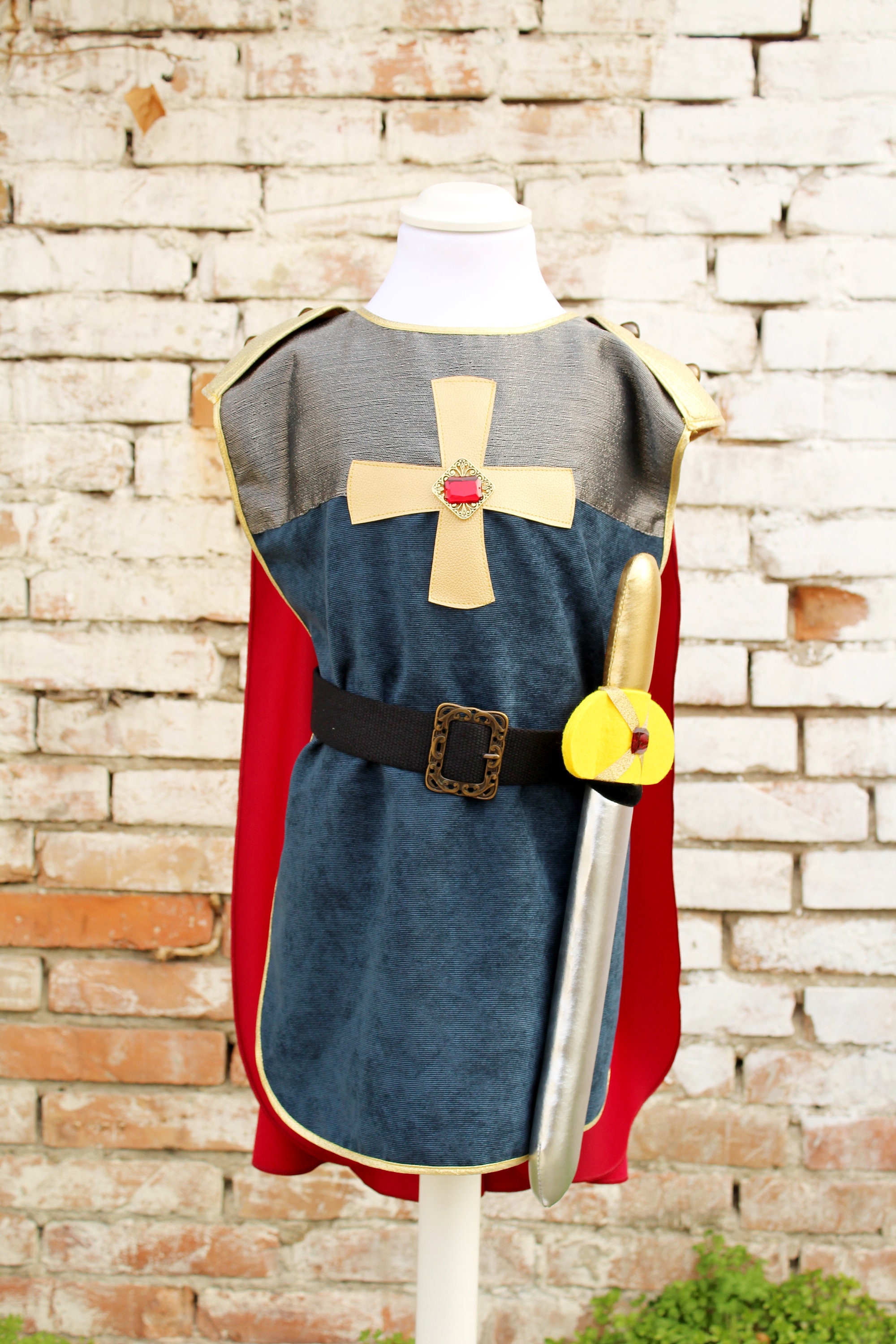 Knight Costume for Kids, Kids Knight Outfit With: Chainmail, Surcoat ...