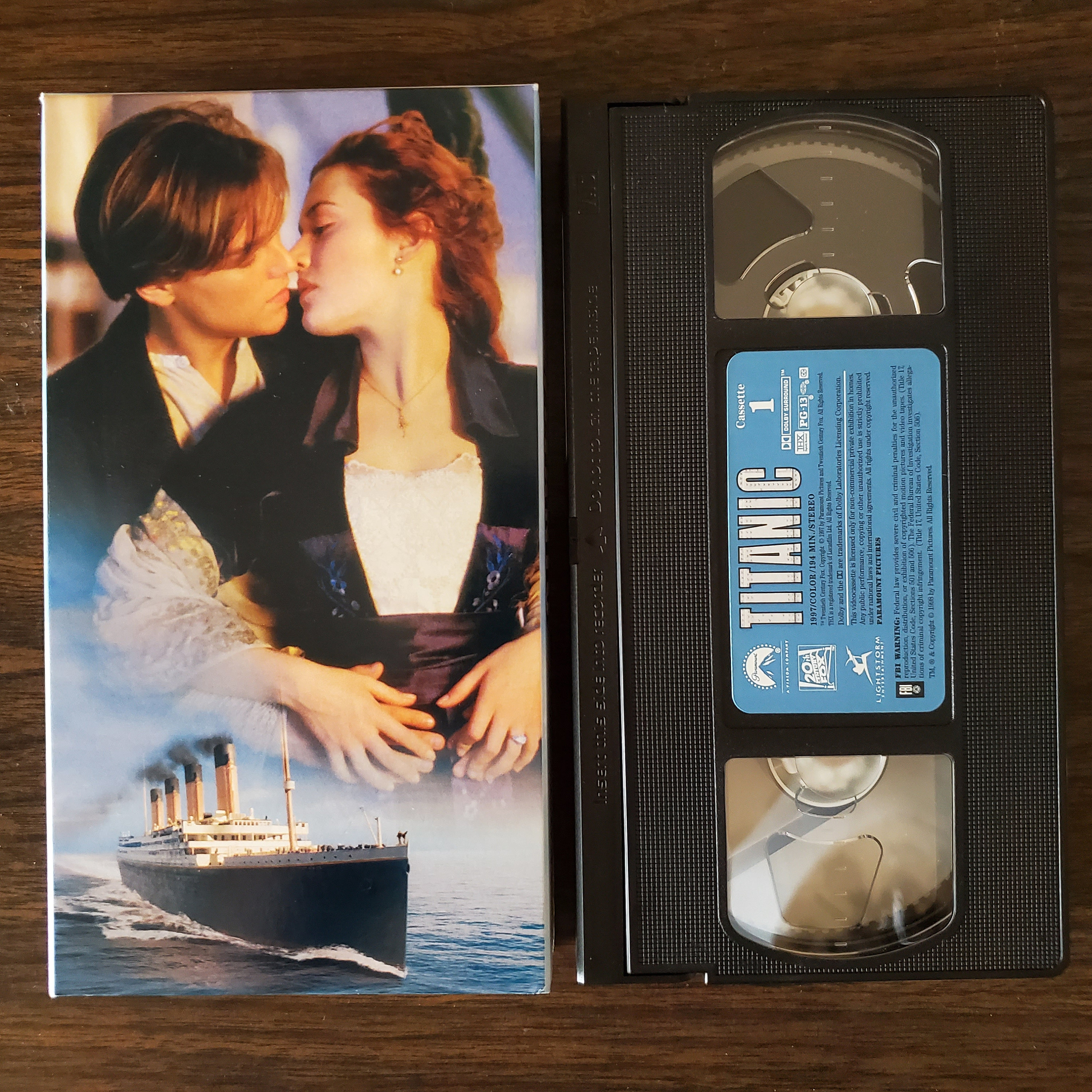 Titanic VHS Box Set, Leonardo Dicaprio, Kate Winslet, Movie Night - Etsy