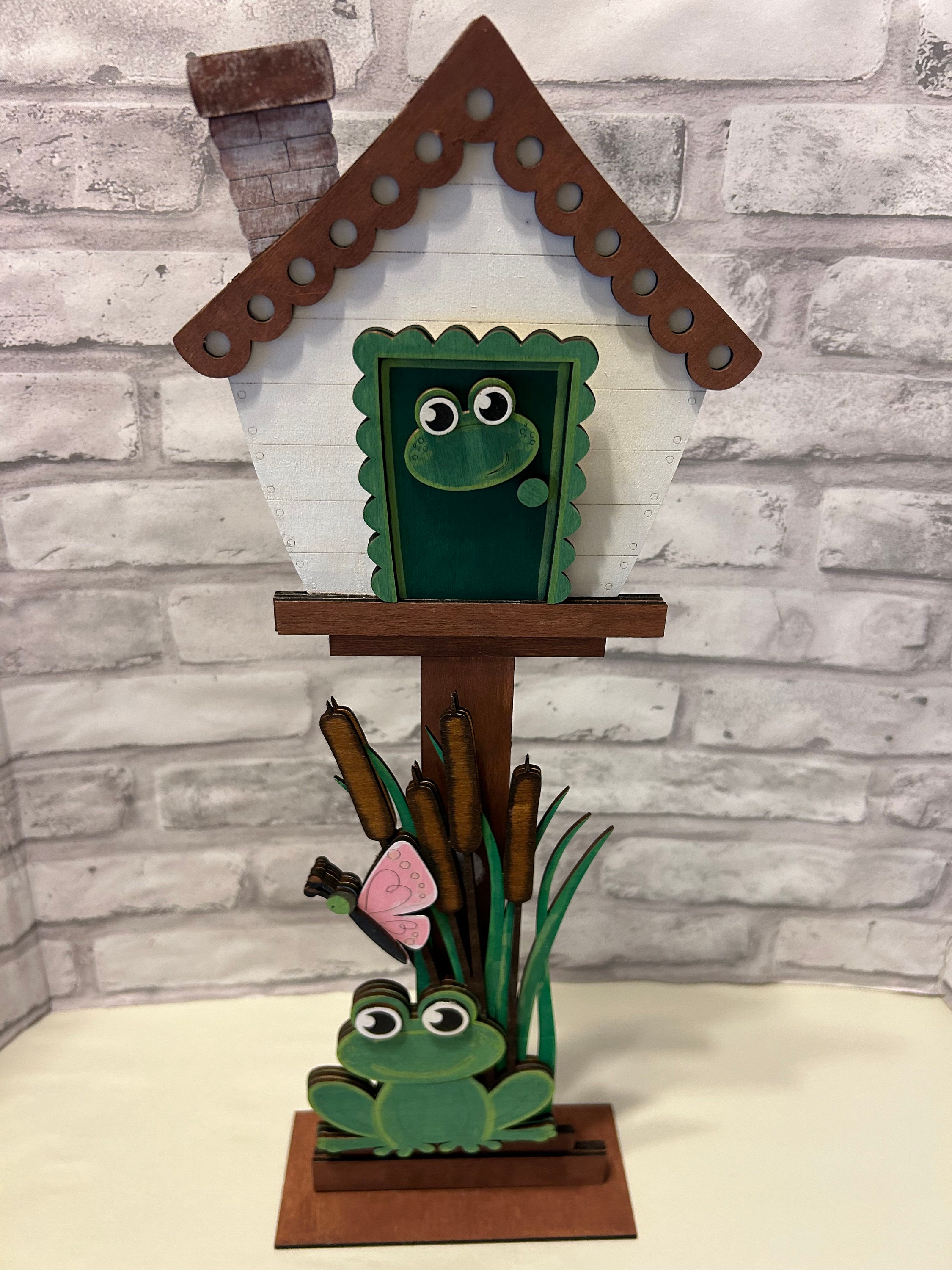 Wooden Interchangeable Birdhouse With Frog Insert - Etsy