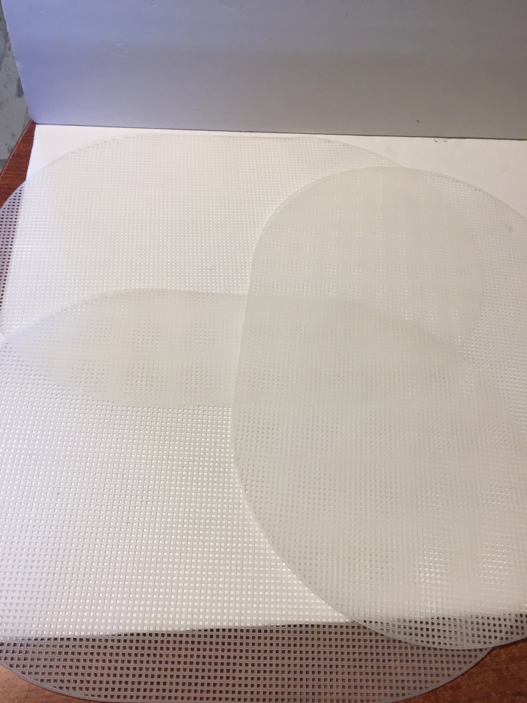 Clear Plastic Canvas Sheets 1 Stiff & Oval Placemats 7 and 10 Mesh ...