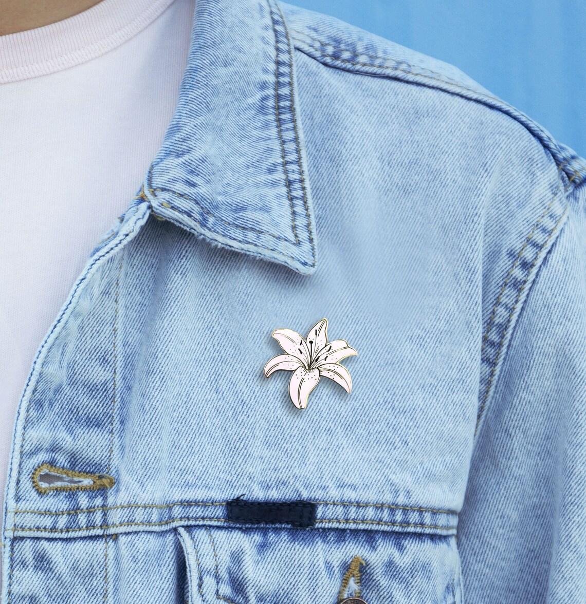 White Lily Enamel Pin Needle Minder Plant Enamel Pin | Etsy