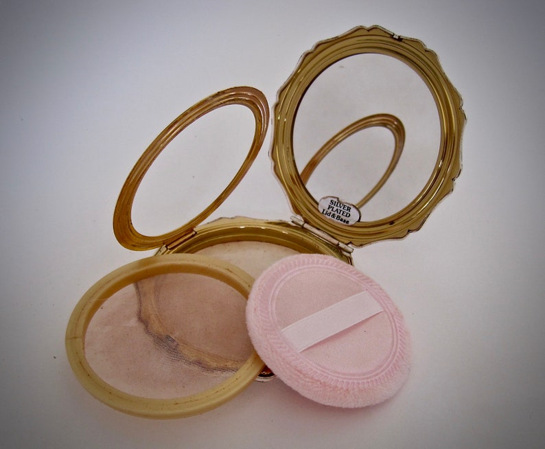 Beautiful Rare Silver Vintage Sweet Pea Design Stratton Ladies Compact ...