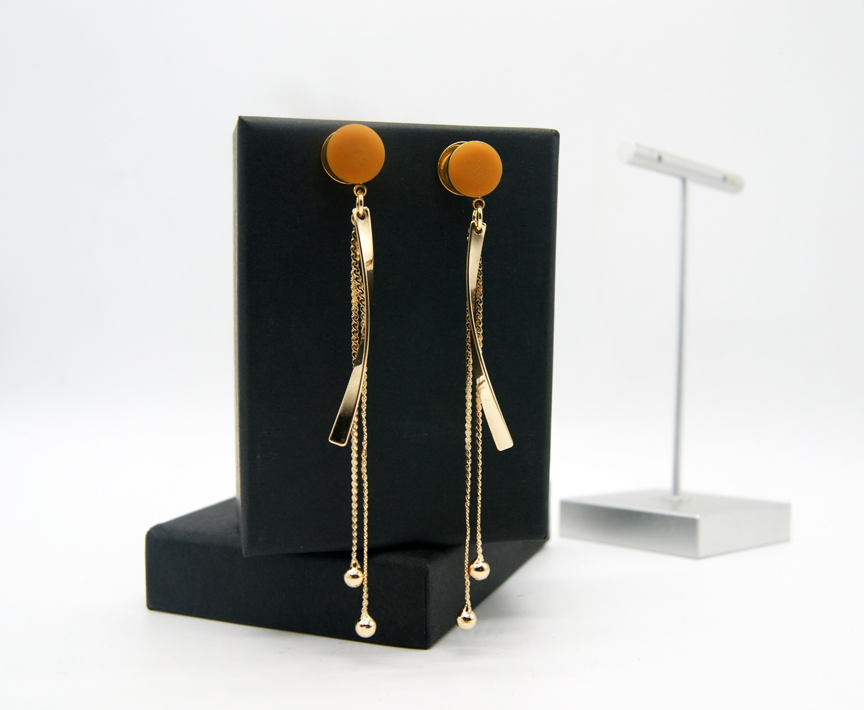 Cute Rotating Gold Chain Dangle Plugs /8g ,6g ,4g ,2g ,0g ,00g ,1/2, 9/ ...