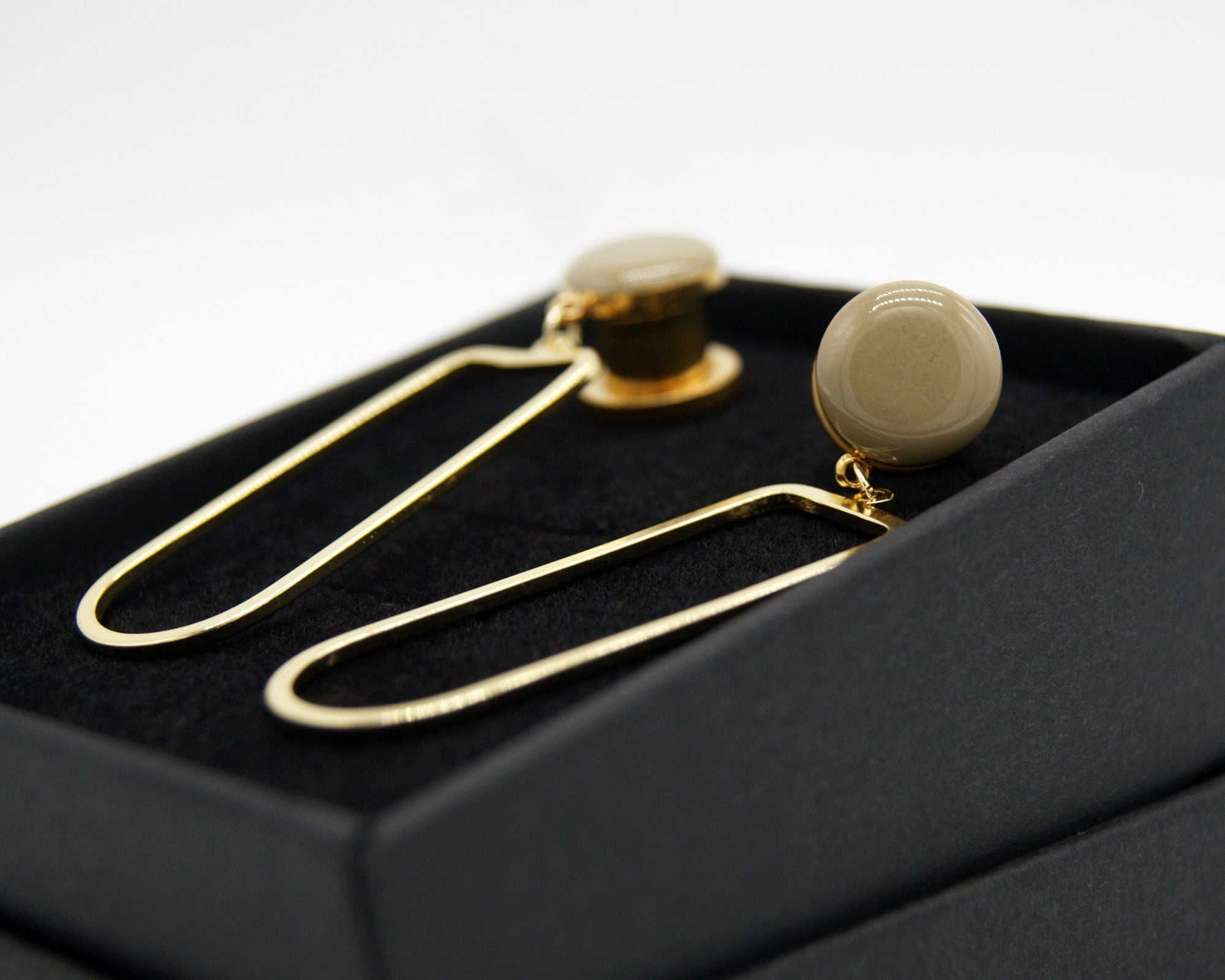 Geometric Dangle Plugs /8g ,6g ,4g ,2g ,0g ,00g ,1/2, 9/16 , 5/8 ,11/16 ...