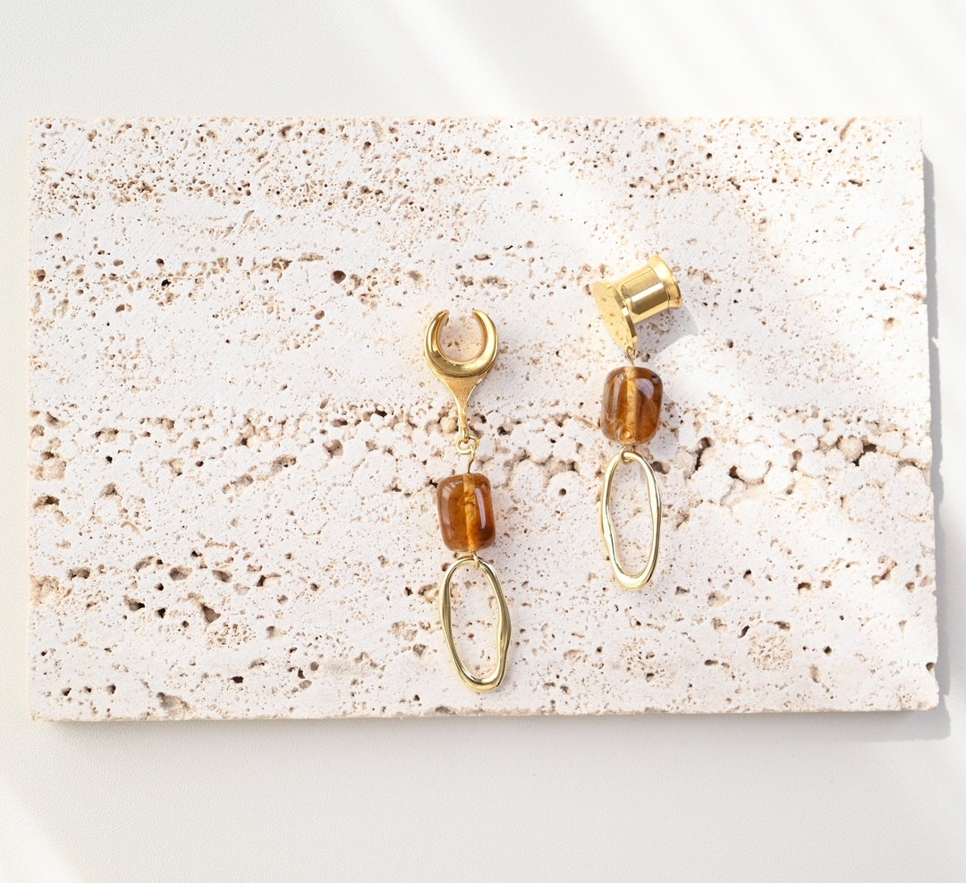 Stylish Brown Bead Ear Saddles With Irregular Hoop, Ear Plugs, Ear Plug ...