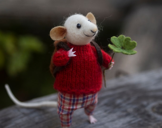 Needle Felted Mouse Woolen Mouse Mouse With a Four Leaf - Etsy