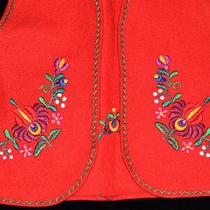 New Red Hungarian Hand Embroidered Matyo Floral Felt Vest Size EU 40 ...