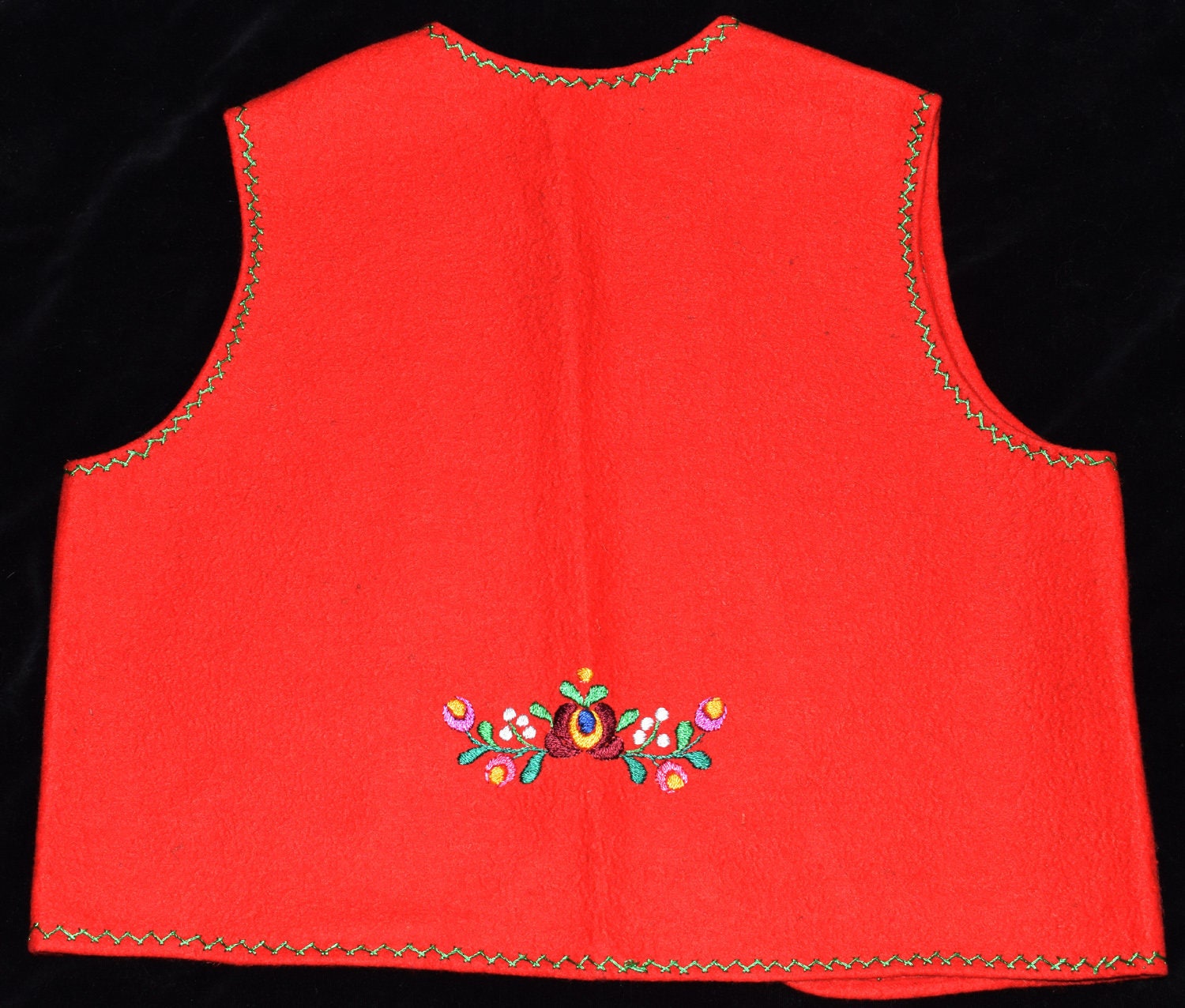 New Red Hungarian Hand Embroidered Matyo Floral Felt Vest Size EU 40 ...