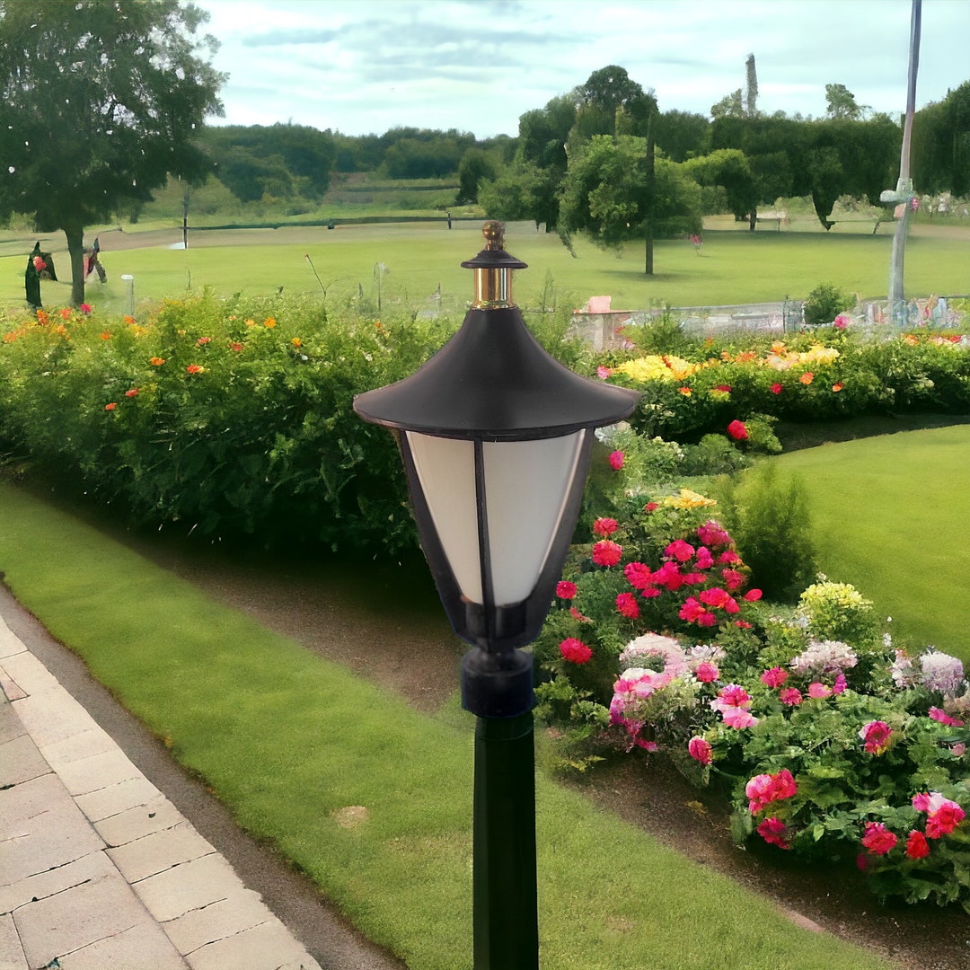 Vintage Post Light Lamp Top Fixture Mid Century Metal Brass Pole Light ...