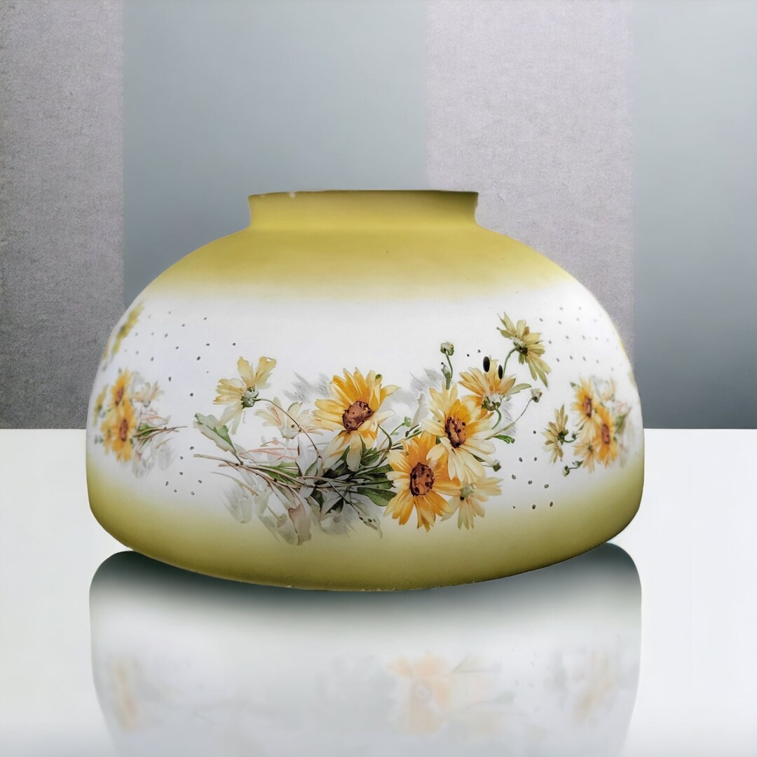 Vintage GWTW Shade Floral Glass Flowers Hurricane Light Shade Globe ...