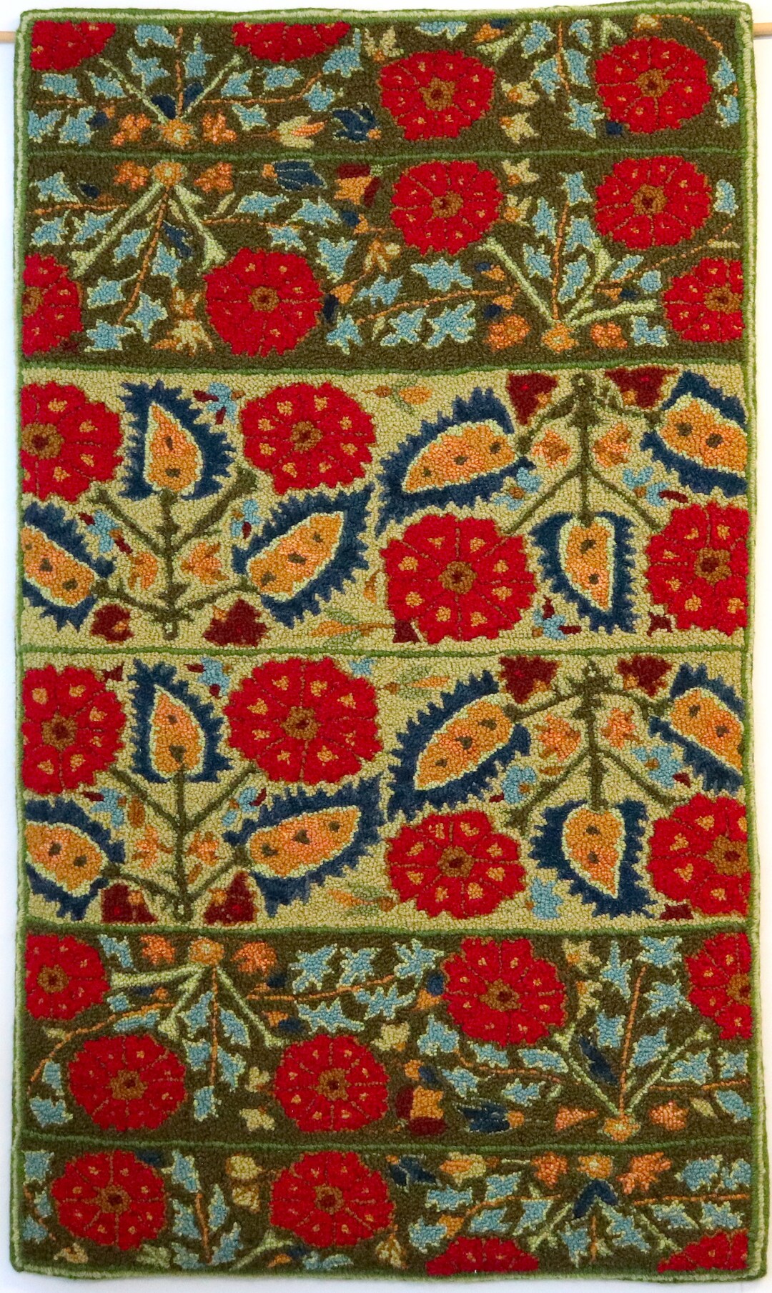 Hand-hooked Rug grecian Beauty - Etsy