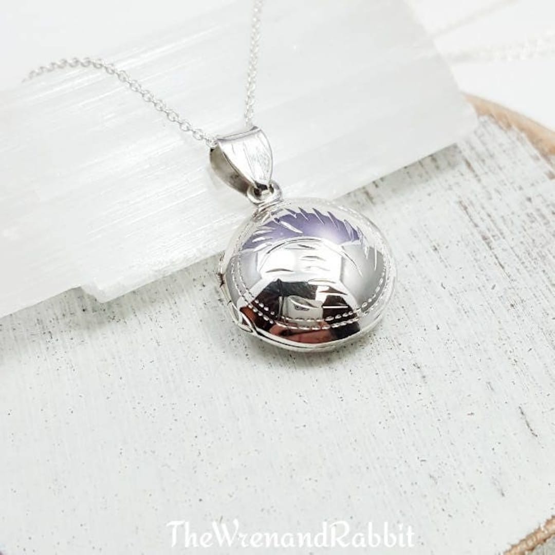 Engraved Sterling Silver Locket Necklace: Keepsake Photo Pendant - Etsy