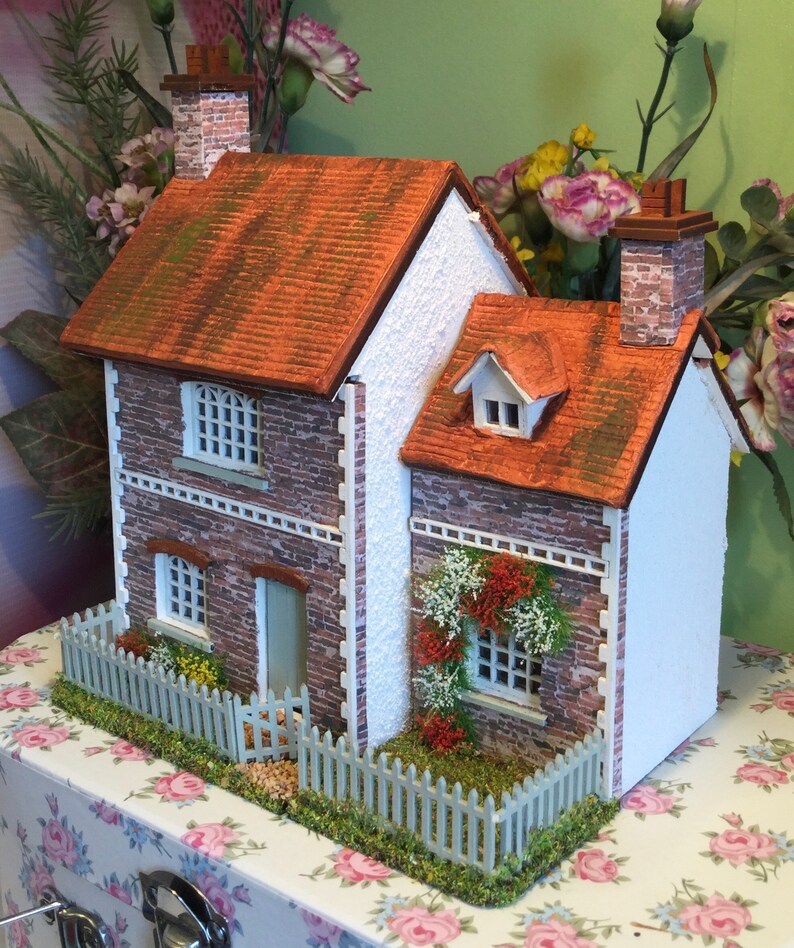 1/48 Quarter scale Rustic Cottage dolls house miniature. | Etsy
