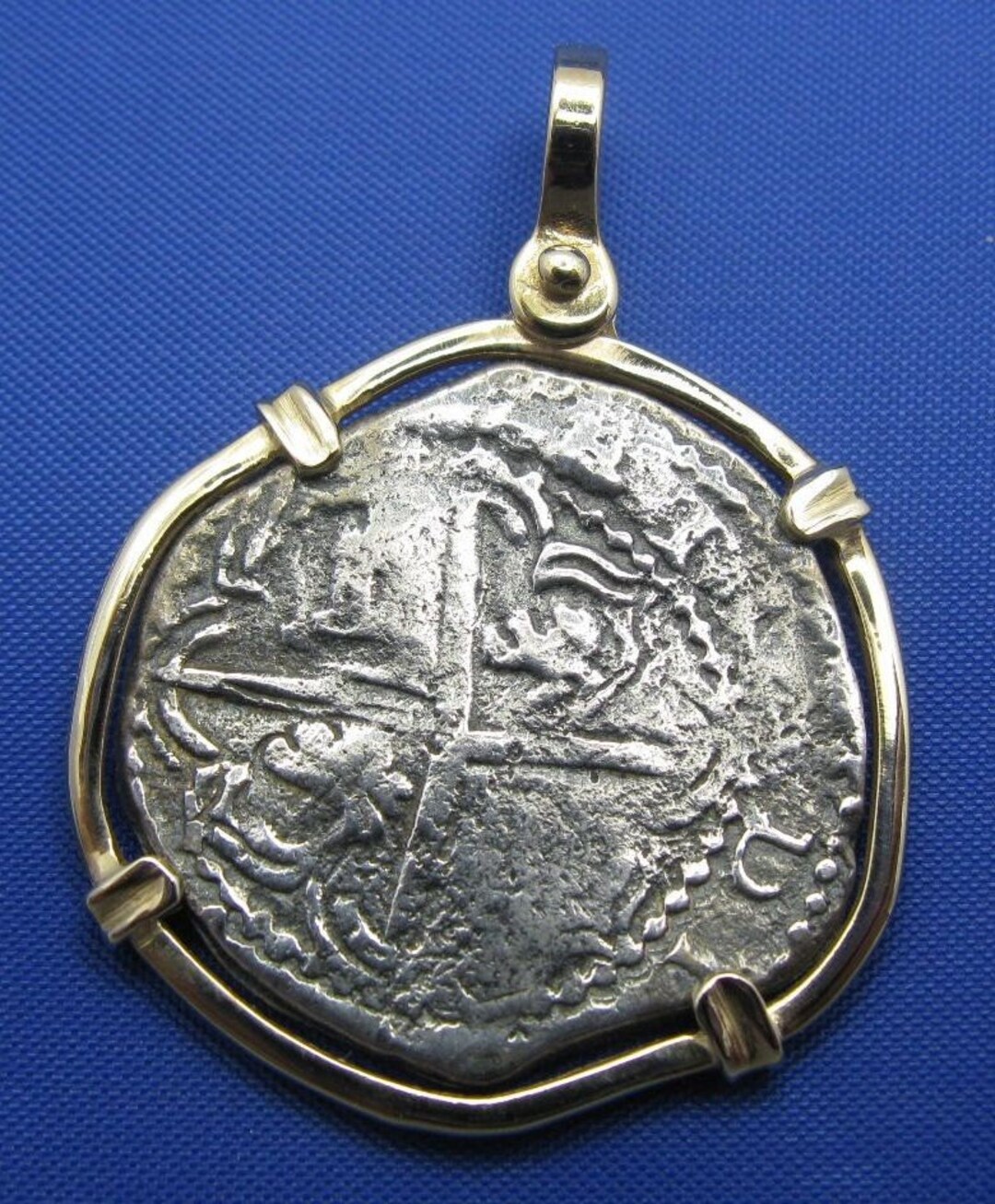 4 Reale Shipwreck Pirate Coin Treasure Cobb Replica Inside 14k Solid ...