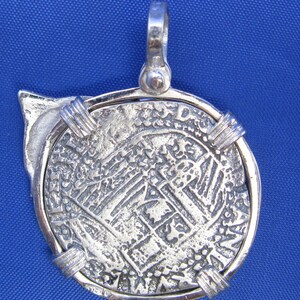 Medium Sized "4 Reale" Men's Nautical Shipwreck Treasure Coin Replica ...
