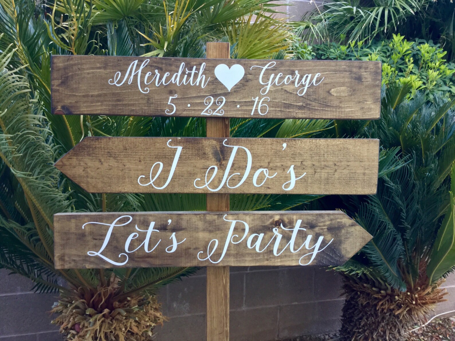 Directional Wedding Sign I Do's Sign Let's Party | Etsy