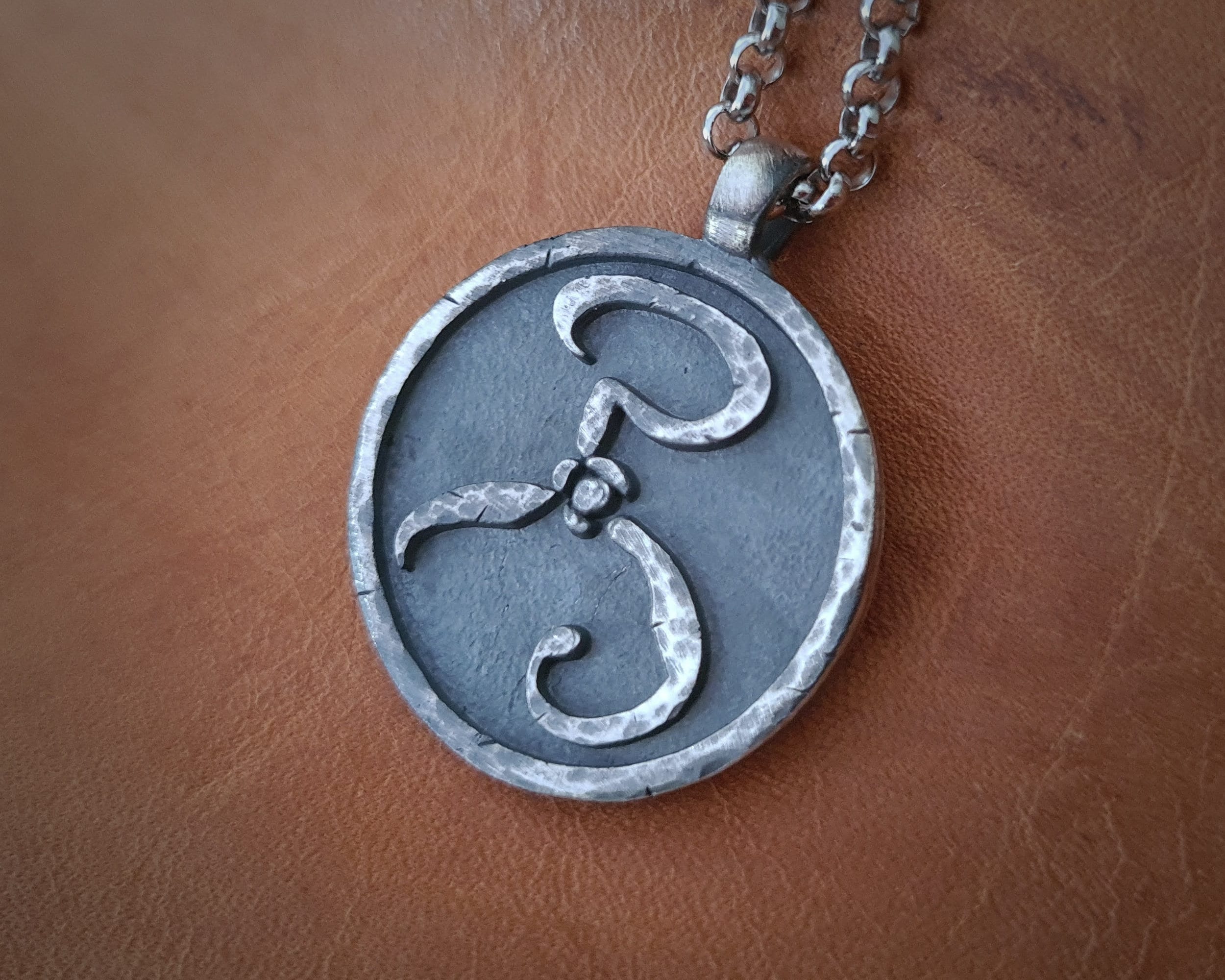 Brass/silver Cthulhu Yellow Sign H.P. Lovecraft Hastur - Etsy