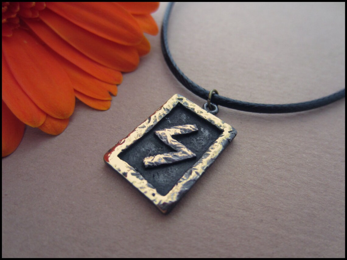 Sowilo Rune Pendant the Sun Energy - Etsy