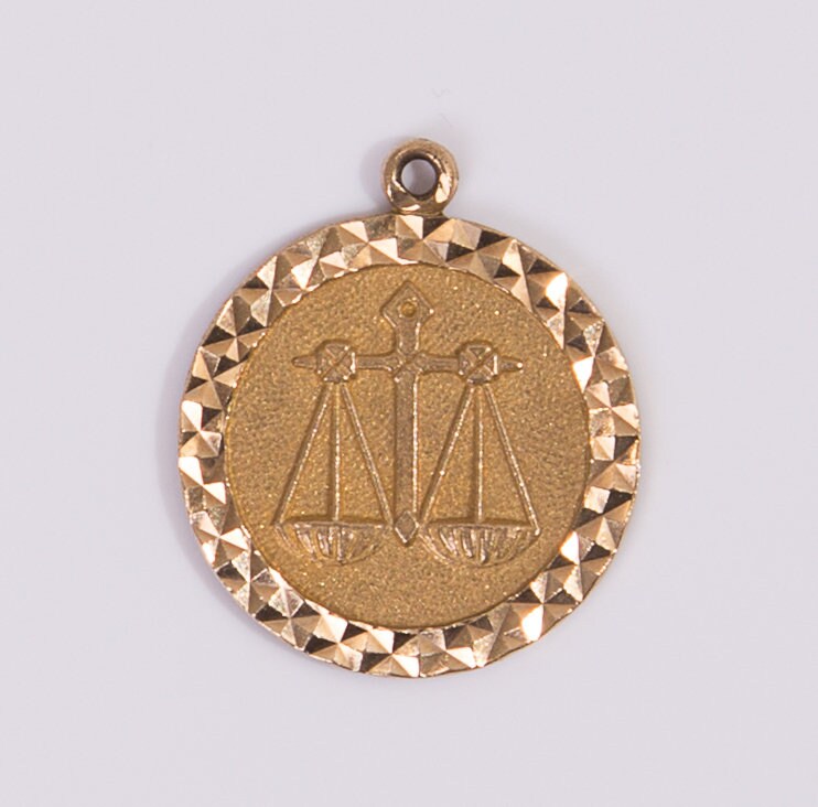 Vintage C1960s 9ct Yellow Gold Libra Scales Charm