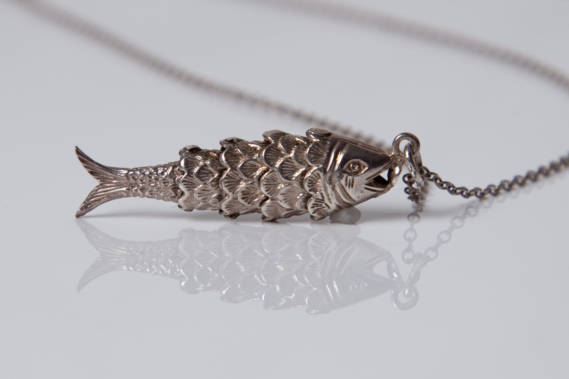 Vintage Sterling Silver Articulated Fish Pendant Necklace