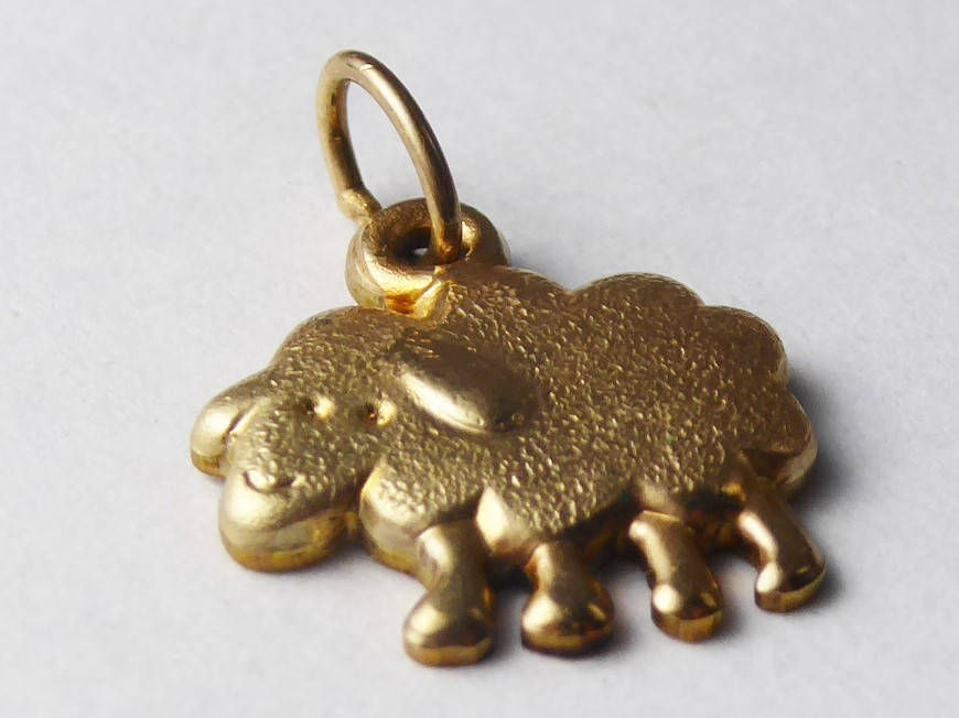 Vintage 9ct Yellow Gold Sheep Charm