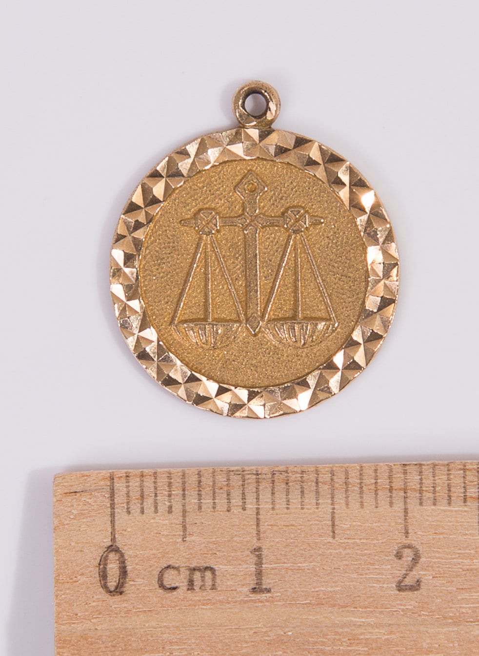 Vintage C1960s 9ct Yellow Gold Libra Scales Charm