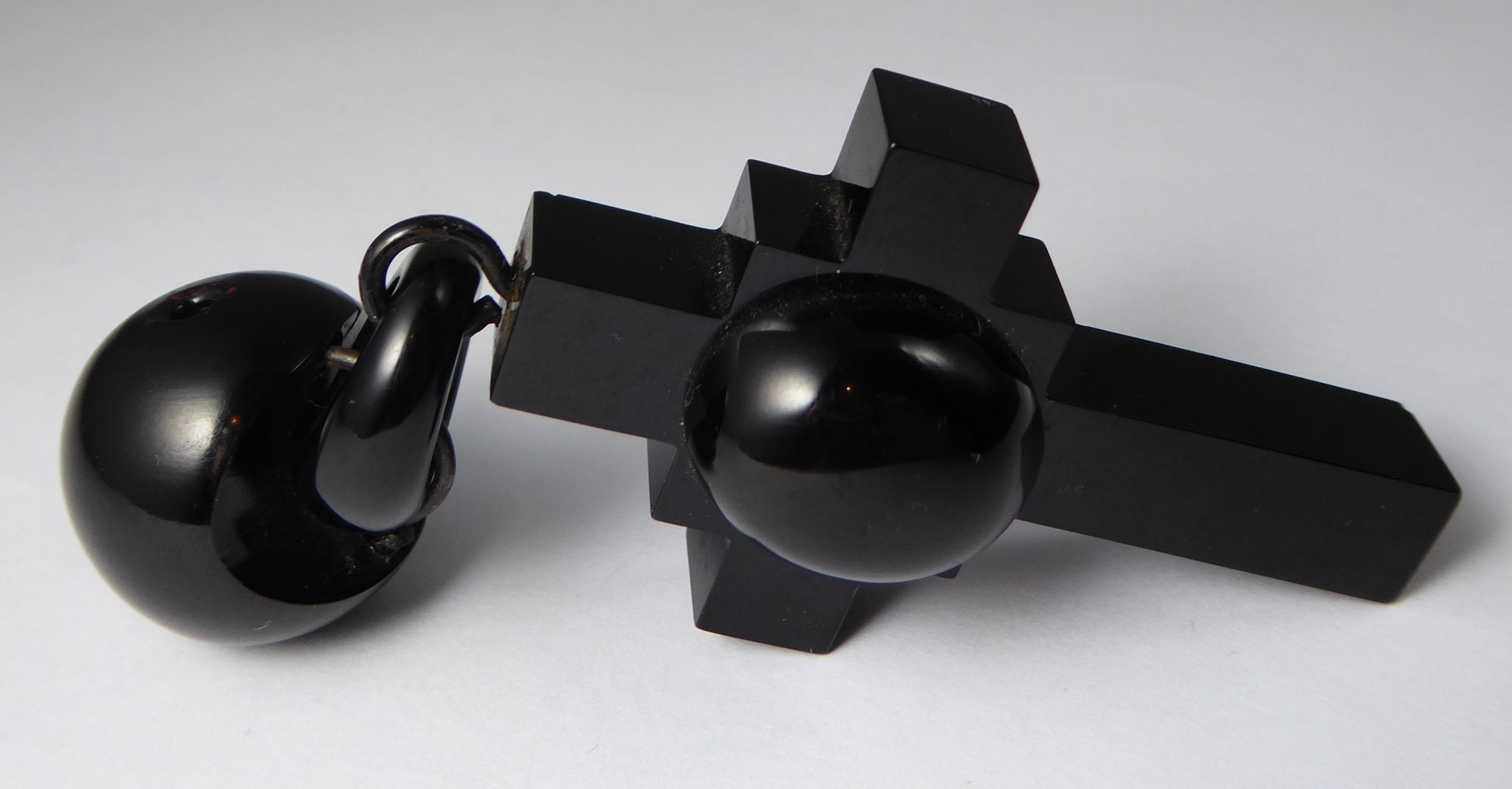 Antique Victorian Religious Crucifix Whitby Jet Mourning Cross Pendant