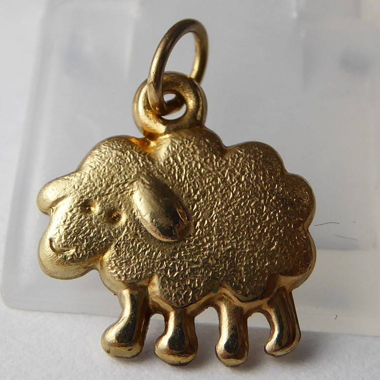 Vintage 9ct Yellow Gold Sheep Charm