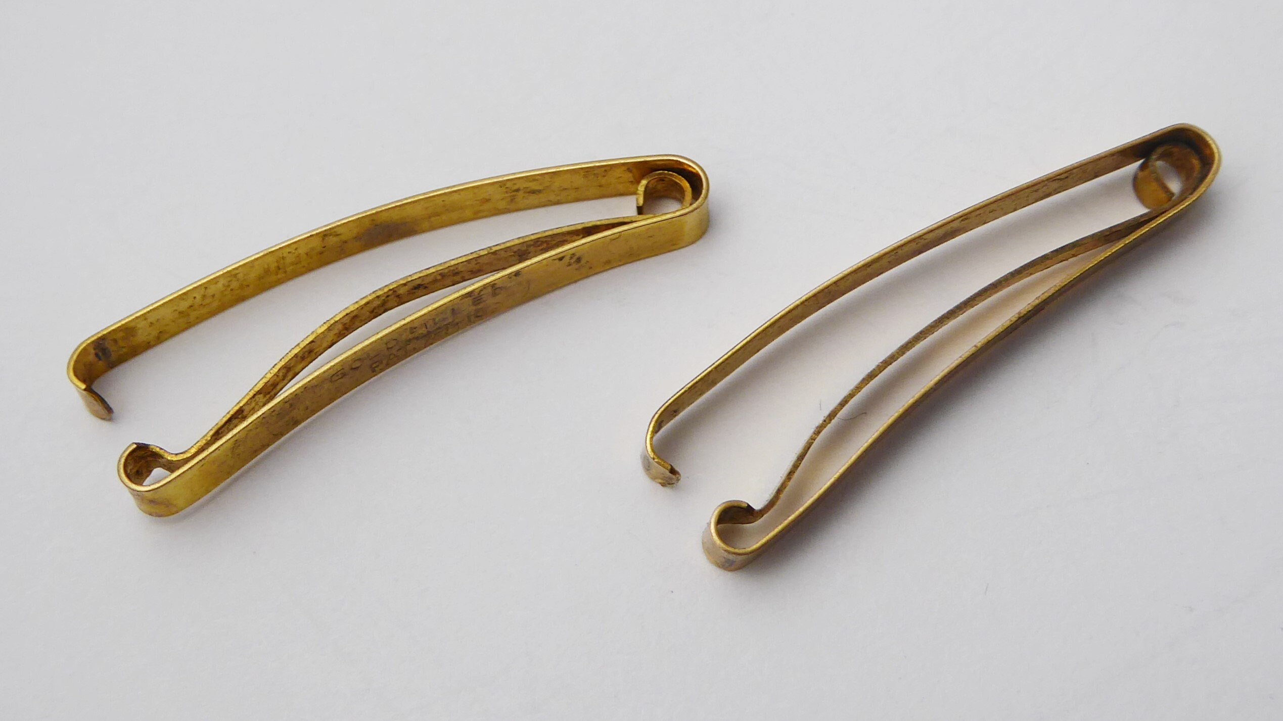 Pair Antique Vintage C1930s Gold Filled Hair Clips