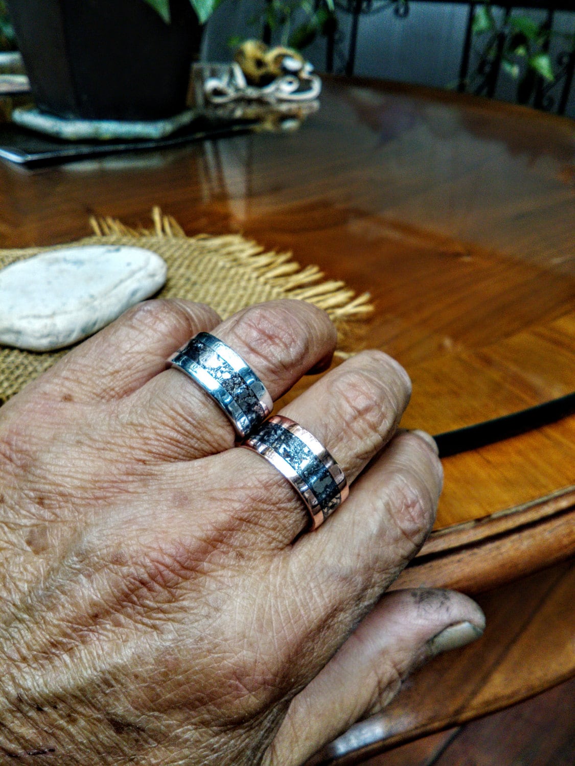 Grey Silver Copper Ring. Bismuth Metallic Stone Inlaid. 6-12mm | Etsy