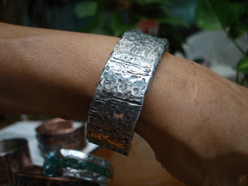 Hammered 5mm Heavy Aluminum Cuff. 5mm Thick . 20mm Wide. - Etsy