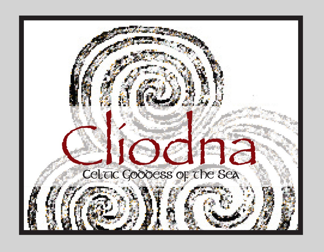 Cliodna Chalcedony Gemstone Celtic Bracelet. - Etsy