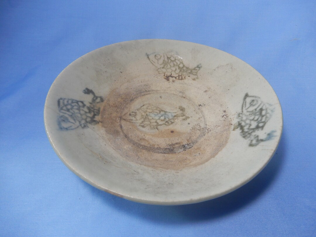 Antique Chinese Porcelain Plate Underglaze Decoration With Fish Motifs ...