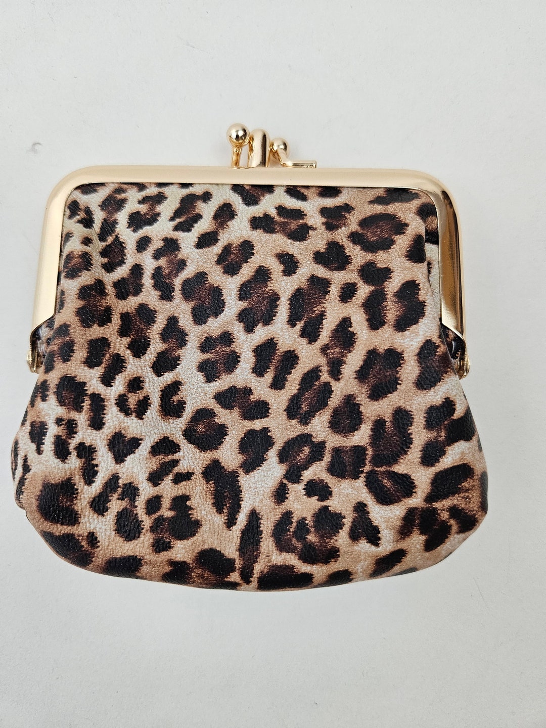 Double Kiss Lock Coin and Change Purse, Metal Frame Leather Coin Purse ...