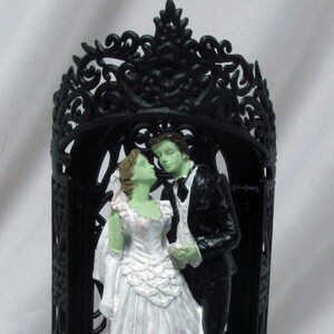 ZOMBIE WEDDING Bride Groom Wedding Cake Topper Gothic #2 Bride Light ...