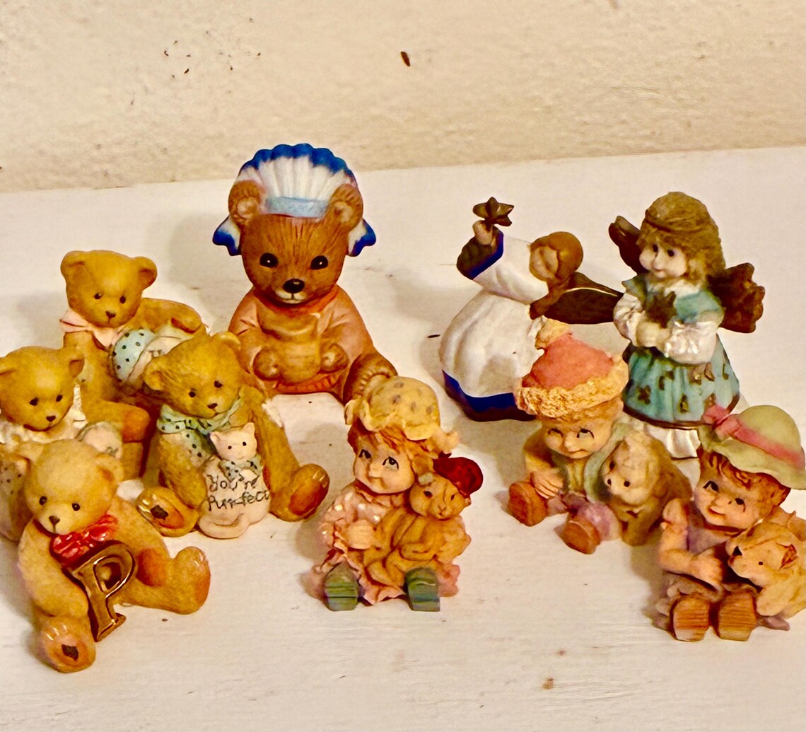 Lot Miniature Figurine Collection: Cherished Teddies, Honco Teddy ...