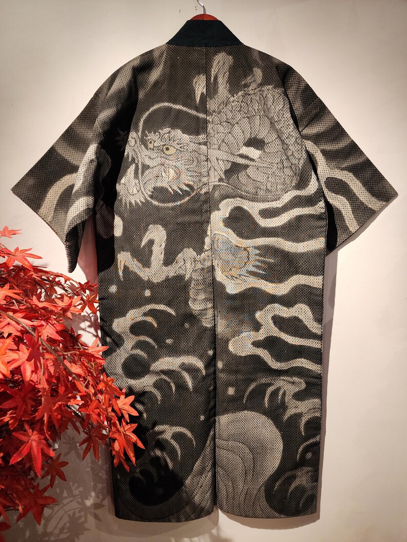 Vintage Japanese Fireman's Hanten Hand-painted Illustration of Dragon ...