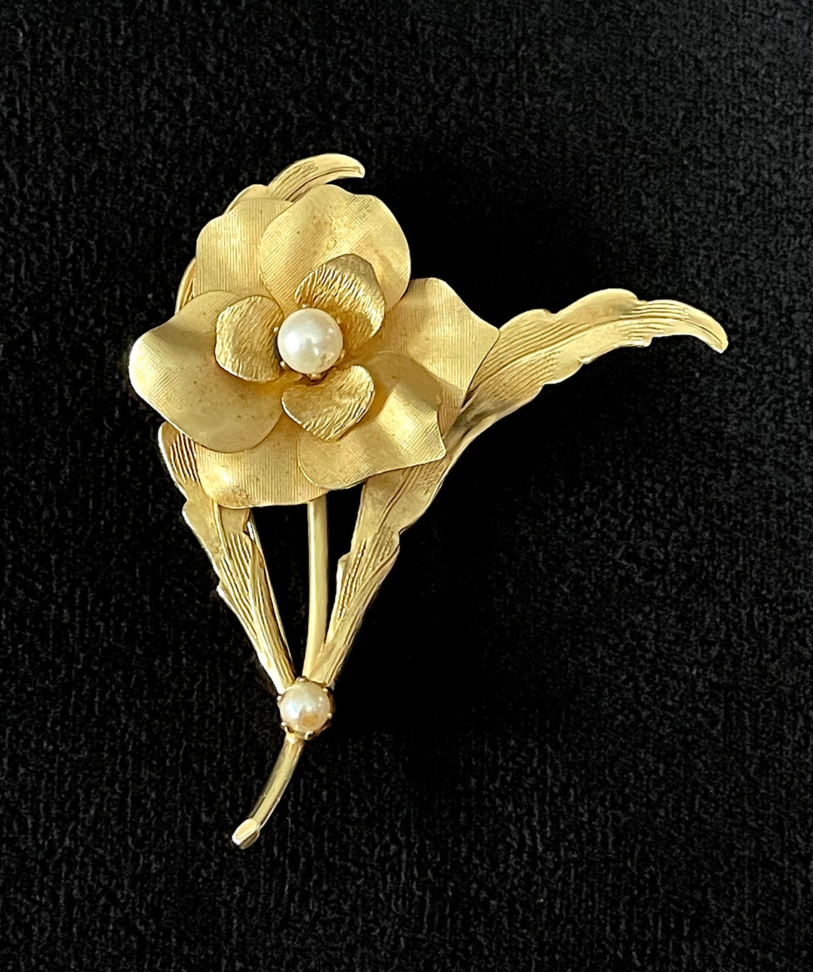 1950's Matte Gold Tone Layered Flower W Stem/leaves Brooch, Prong Set ...