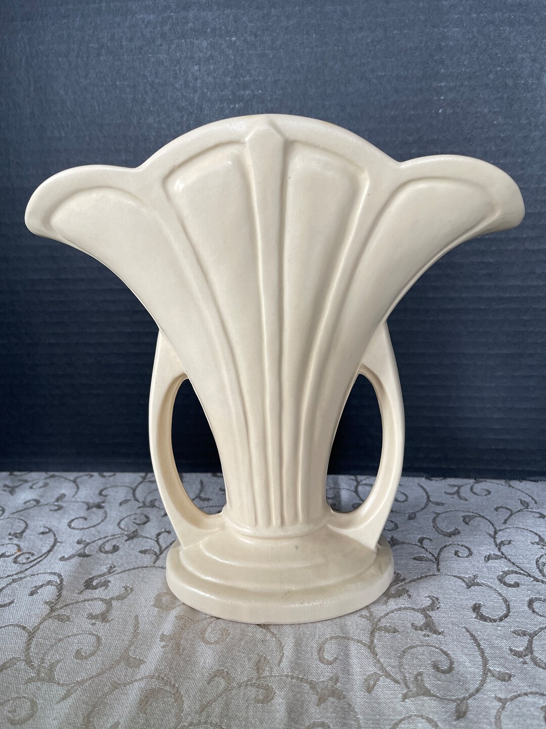 1930's Unmarked HULL U.S.A. Art Deco Fan Shape Open - Etsy