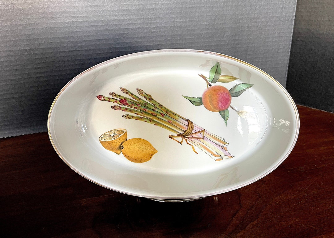 1961 Royal Worcester Fine Porcelain, "evesham" Oven to Table Oval White ...