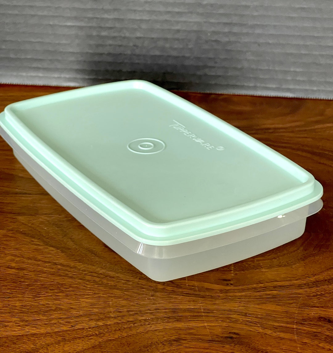 1970's Tupperware Slice and Store Cold Cut Keeper. Mint Lid, Semi Clear ...